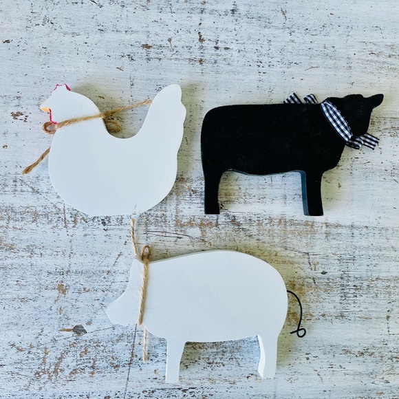 The Hearthside Collection | Accents | Rustic Wood Farm Animal Shelf ...